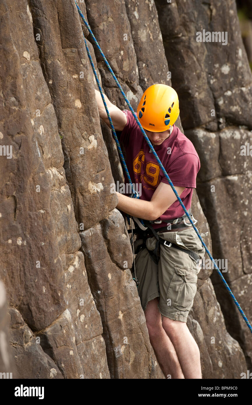 Scaling rocks hi-res stock photography and images - Alamy
