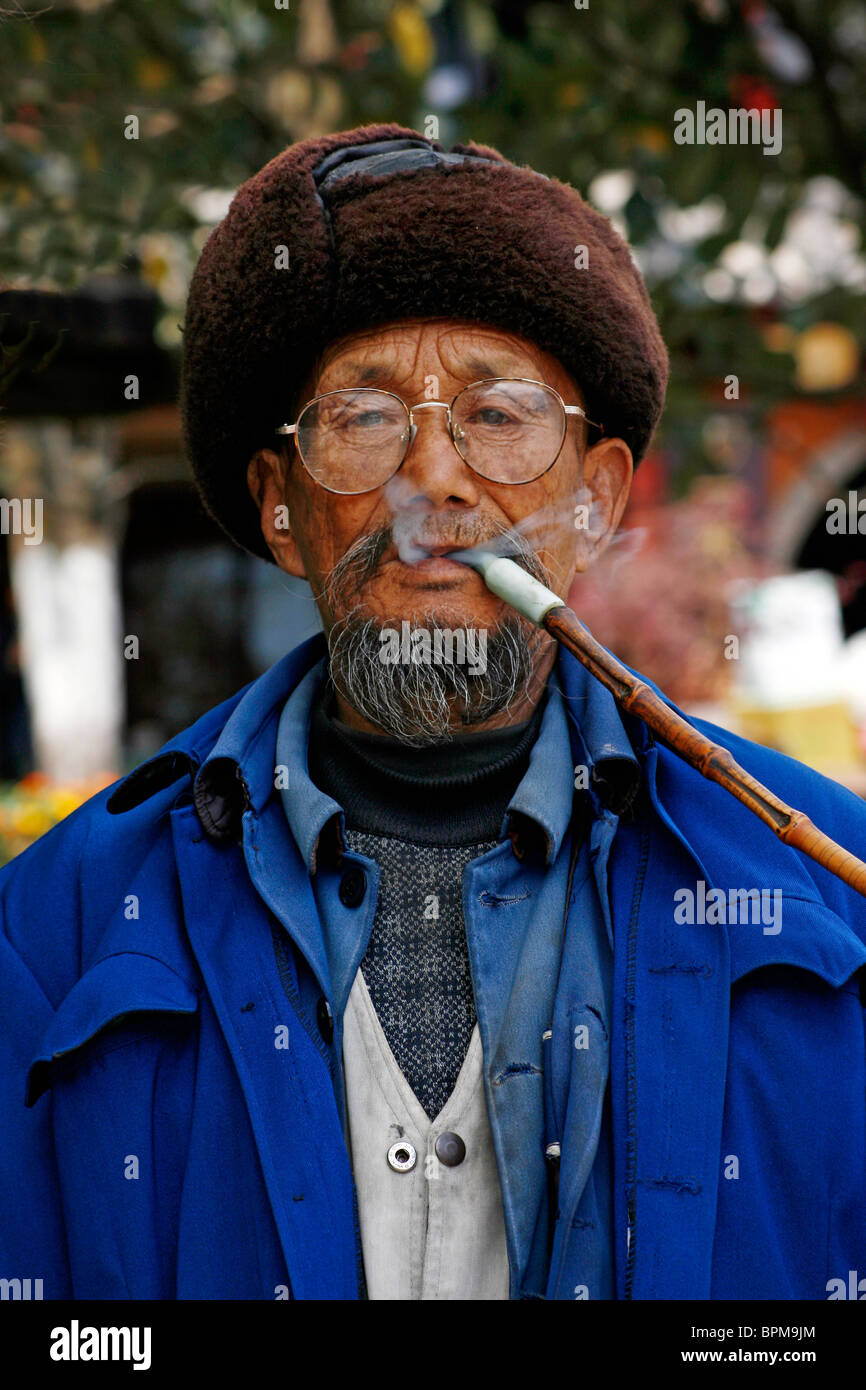 China-man, Smoker, Chilled, Opium, Drugs Stock Photo - Alamy