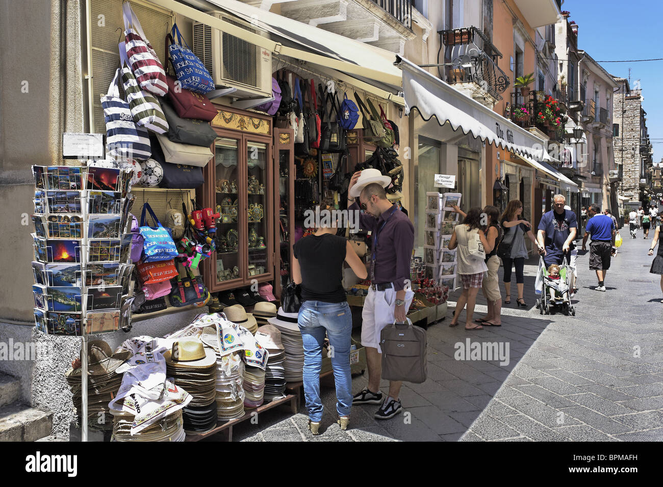 Souvenir shop, Taormina, Sicily, Italy Stock Photo - Alamy