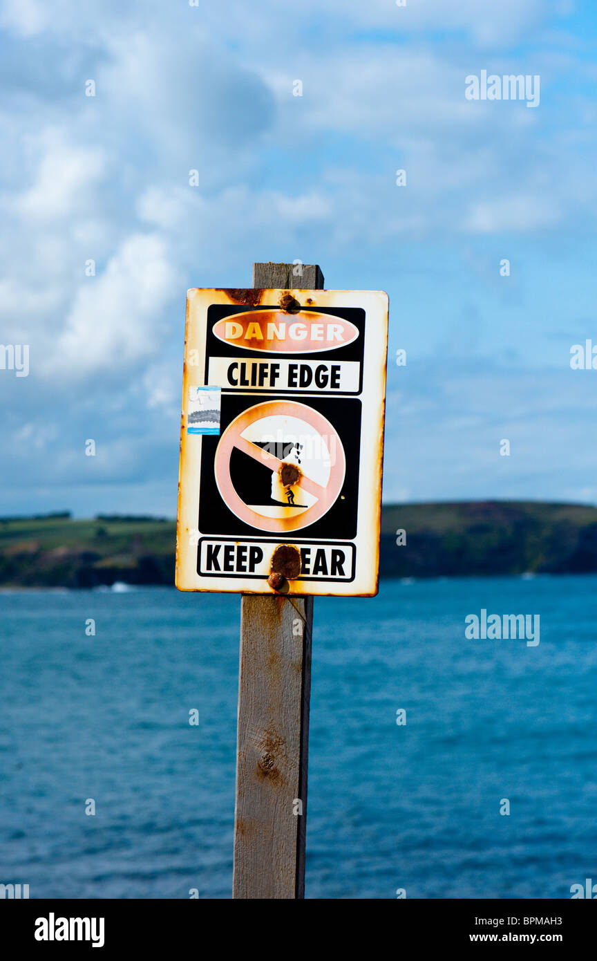 Clear signage hi-res stock photography and images - Alamy