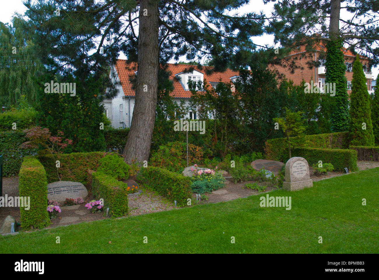 Roskilde cemetery hi-res stock photography and images - Alamy