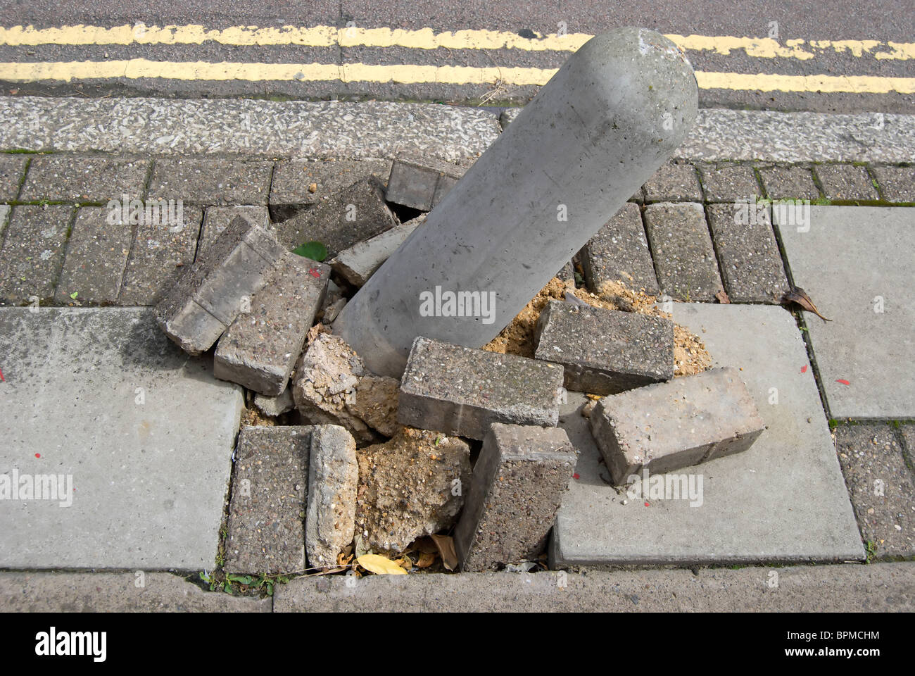 Bollards sidewalk bollard hi-res stock photography and images - Alamy