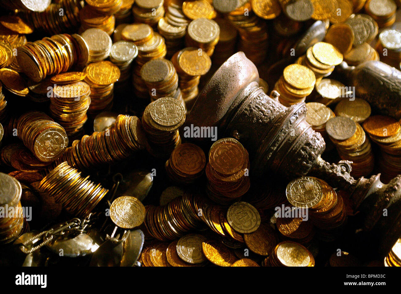 Gold Treasure Stock Photos & Gold Treasure Stock Images - Alamy