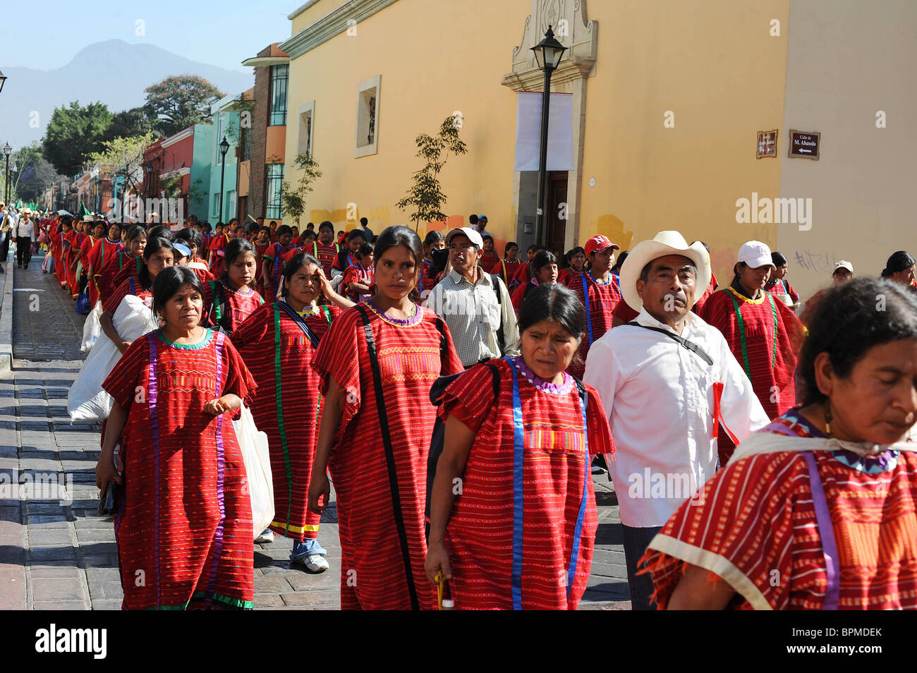 Protesters march to the Zocola in Oaxaca to demand for Government ...