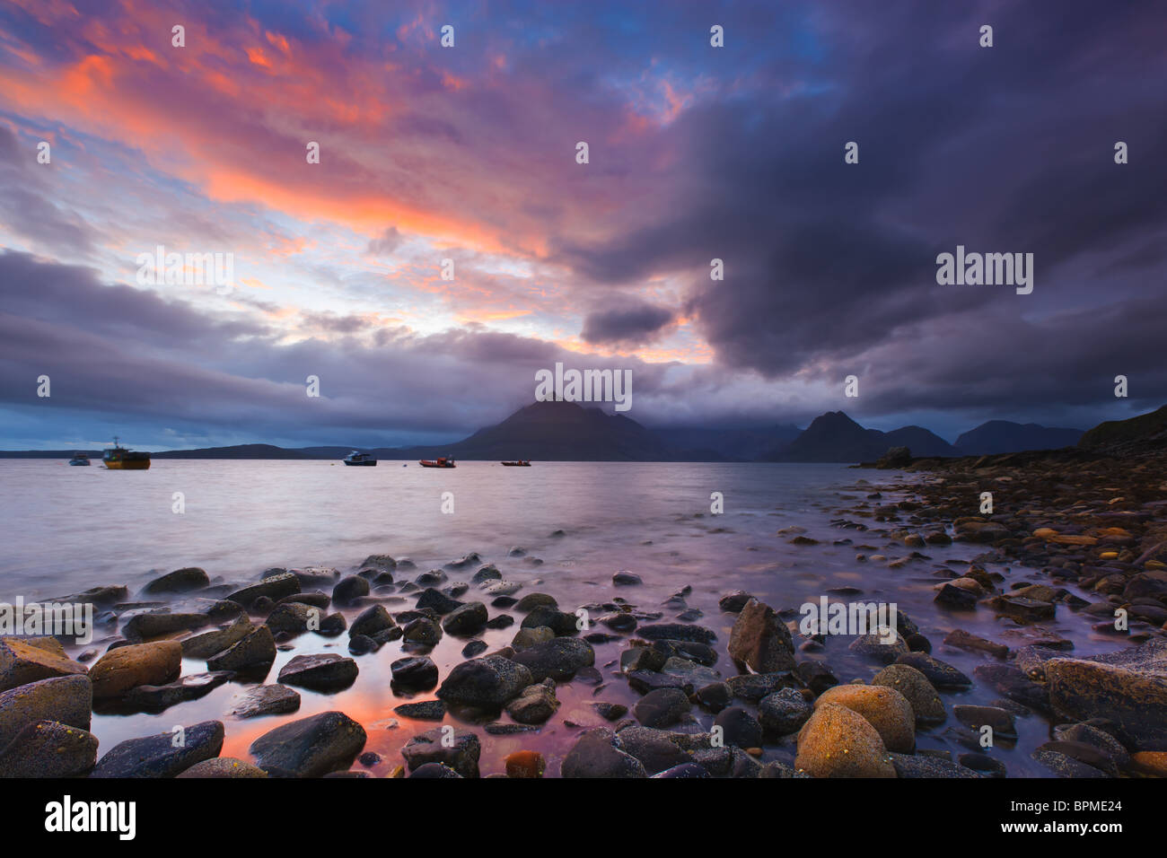 Sunset at Elgol Beach, Isle of Skye, Scotland Stock Photo - Alamy