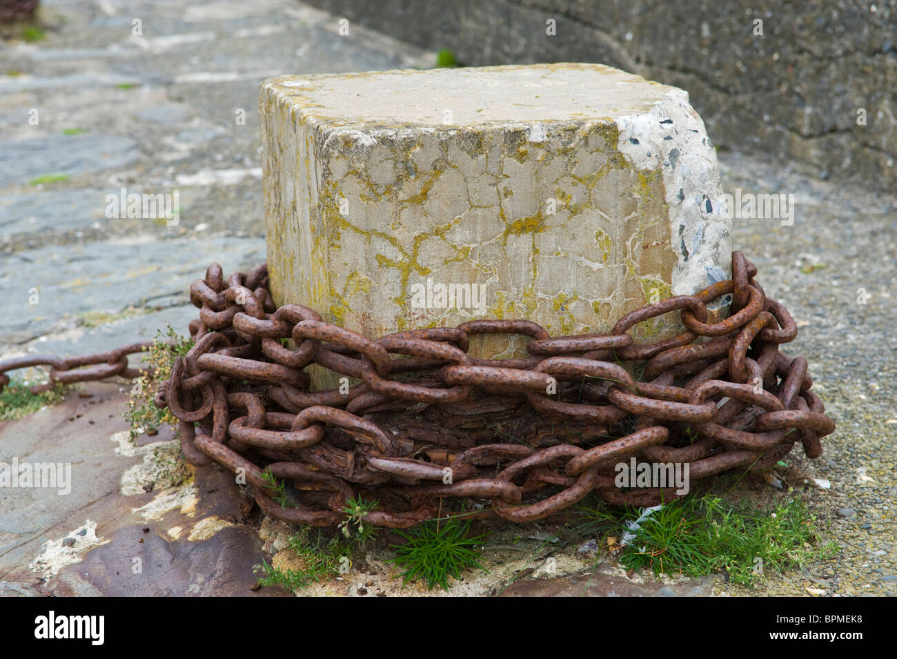 Concrete Chain Wall Design