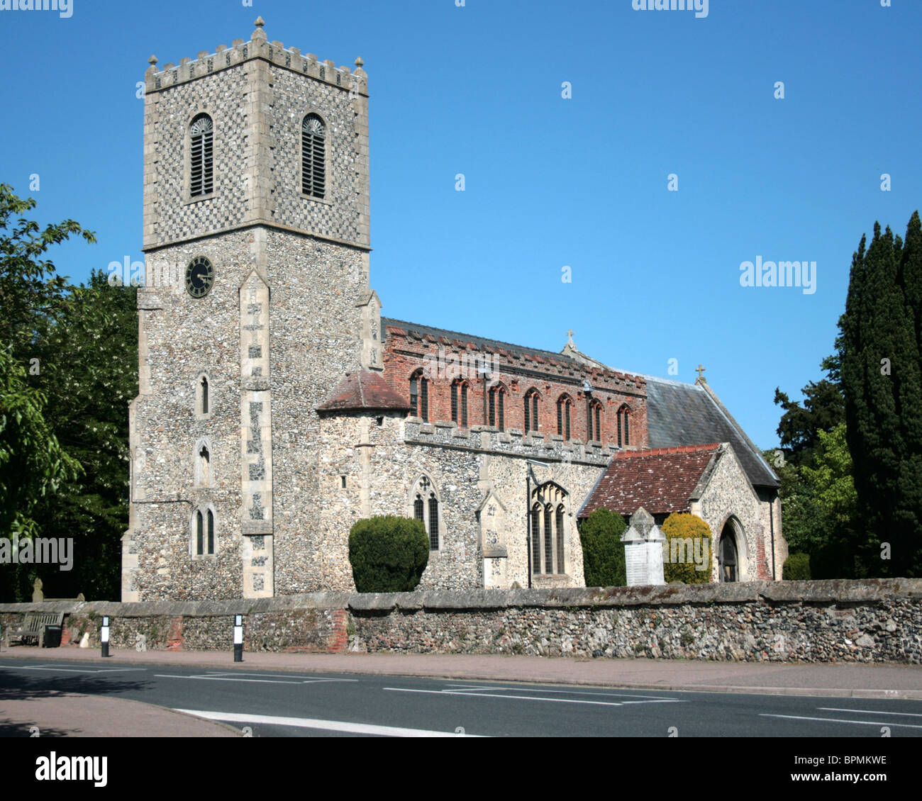 Church with square tower hi-res stock photography and images - Alamy