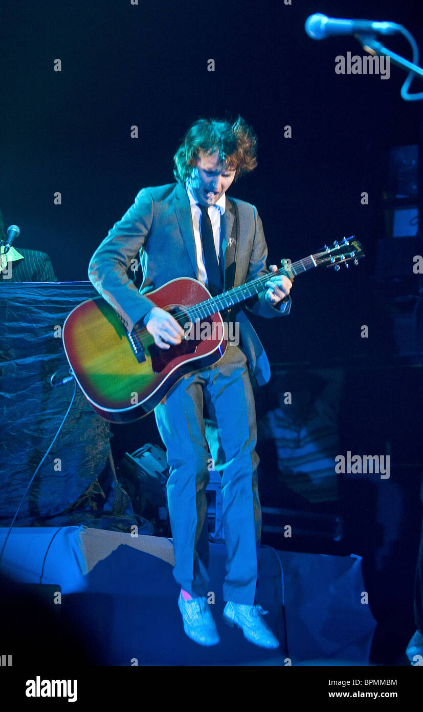 James Singer High Resolution Stock Photography and Images - Alamy