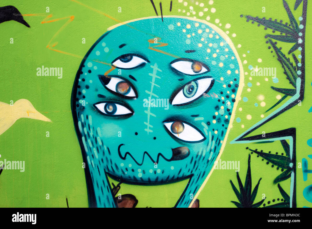 Alien graffiti hi-res stock photography and images - Alamy