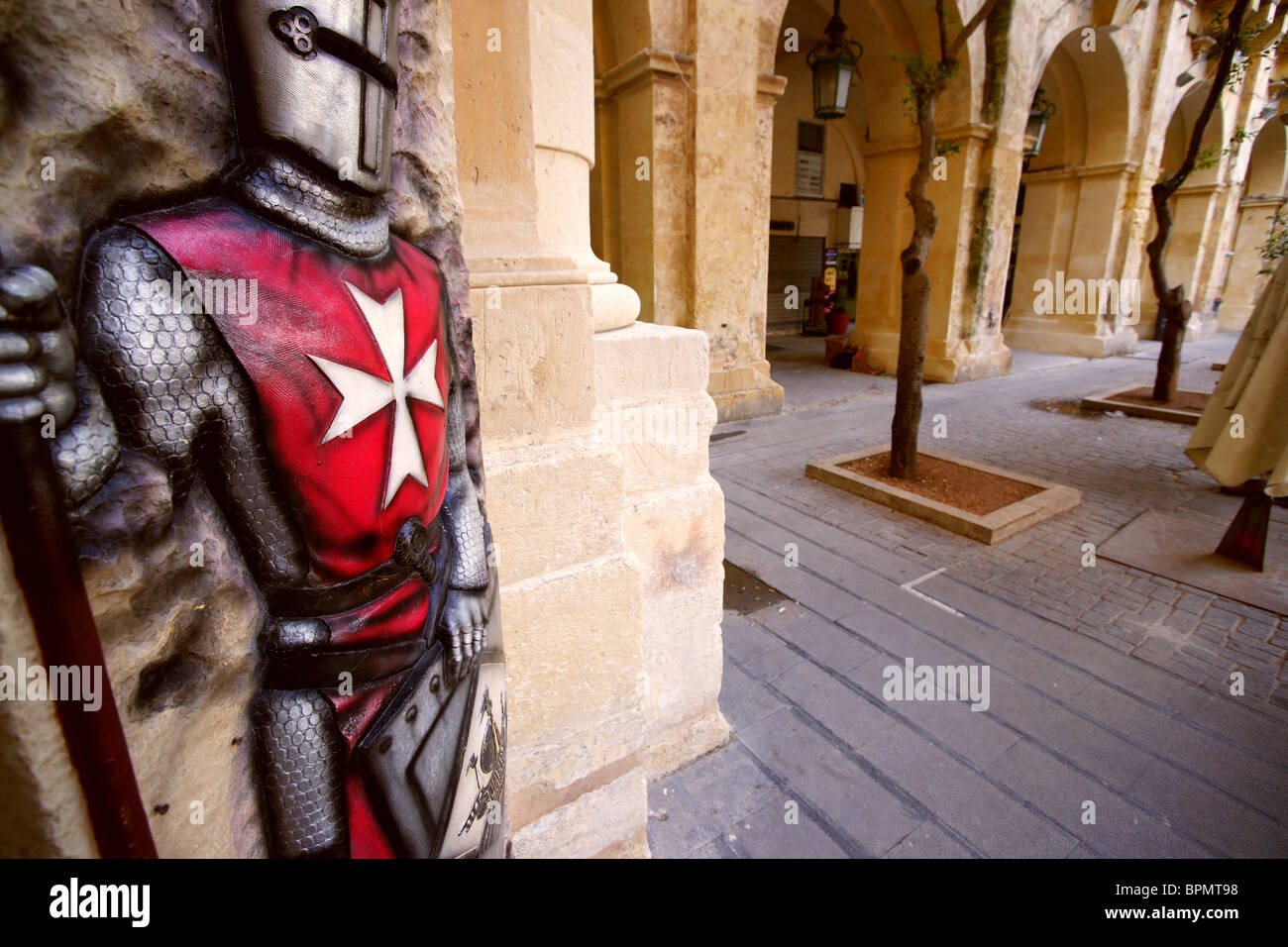 Knights of malta cross hi-res stock photography and images - Alamy