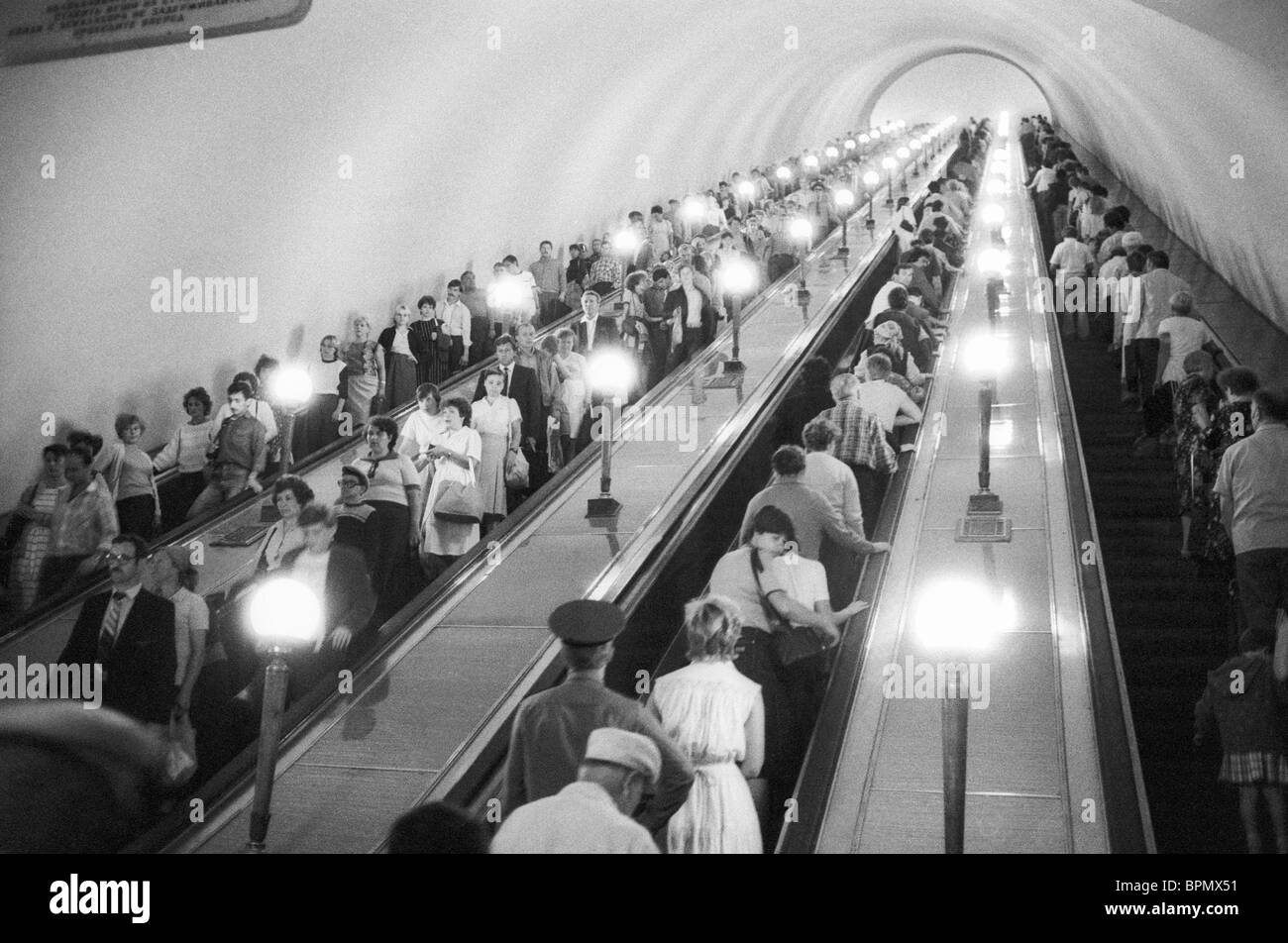 Escalator In Moscow Metro High Resolution Stock Photography and Images ...