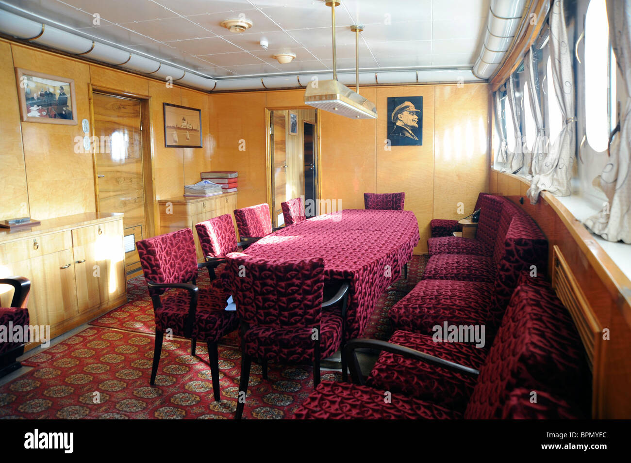 Lenin Icebreaker High Resolution Stock Photography and Images - Alamy