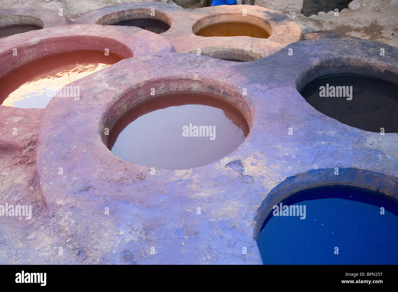 Dye factory in Marrakech, Morocco Stock Photo - Alamy