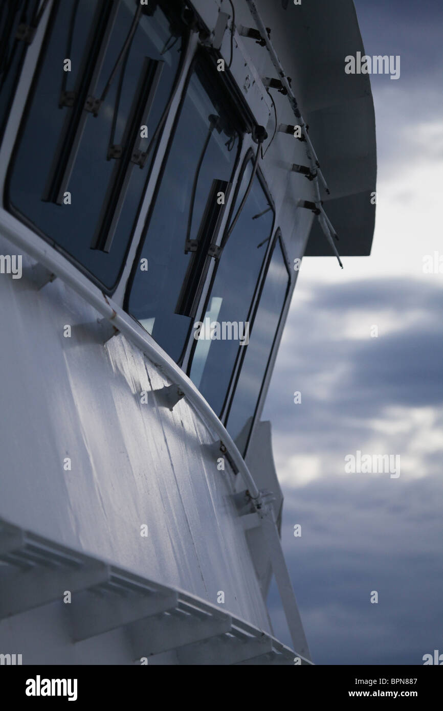 Ship bridge windows hi-res stock photography and images - Alamy