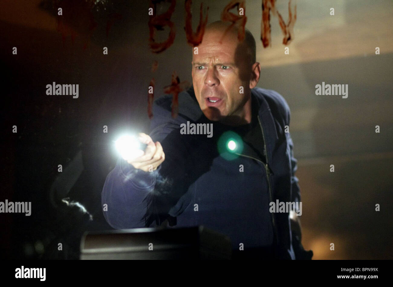 Bruce Willis Hostage 2005 High Resolution Stock Photography and Images - Alamy