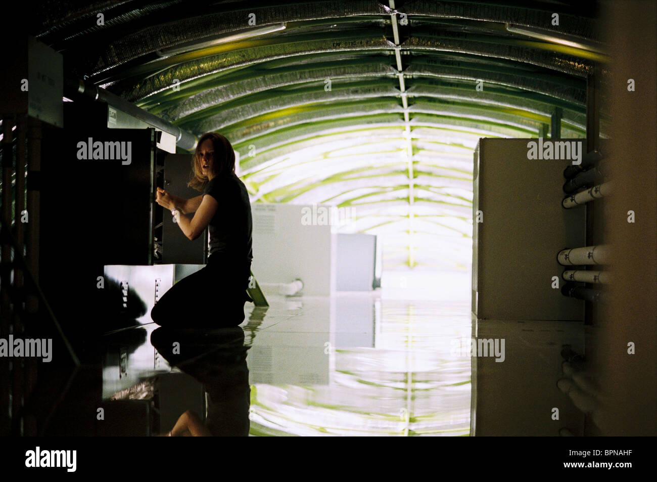 Jodie Foster As Kyle Pratt Film Title Flightplan High Resolution Stock ...