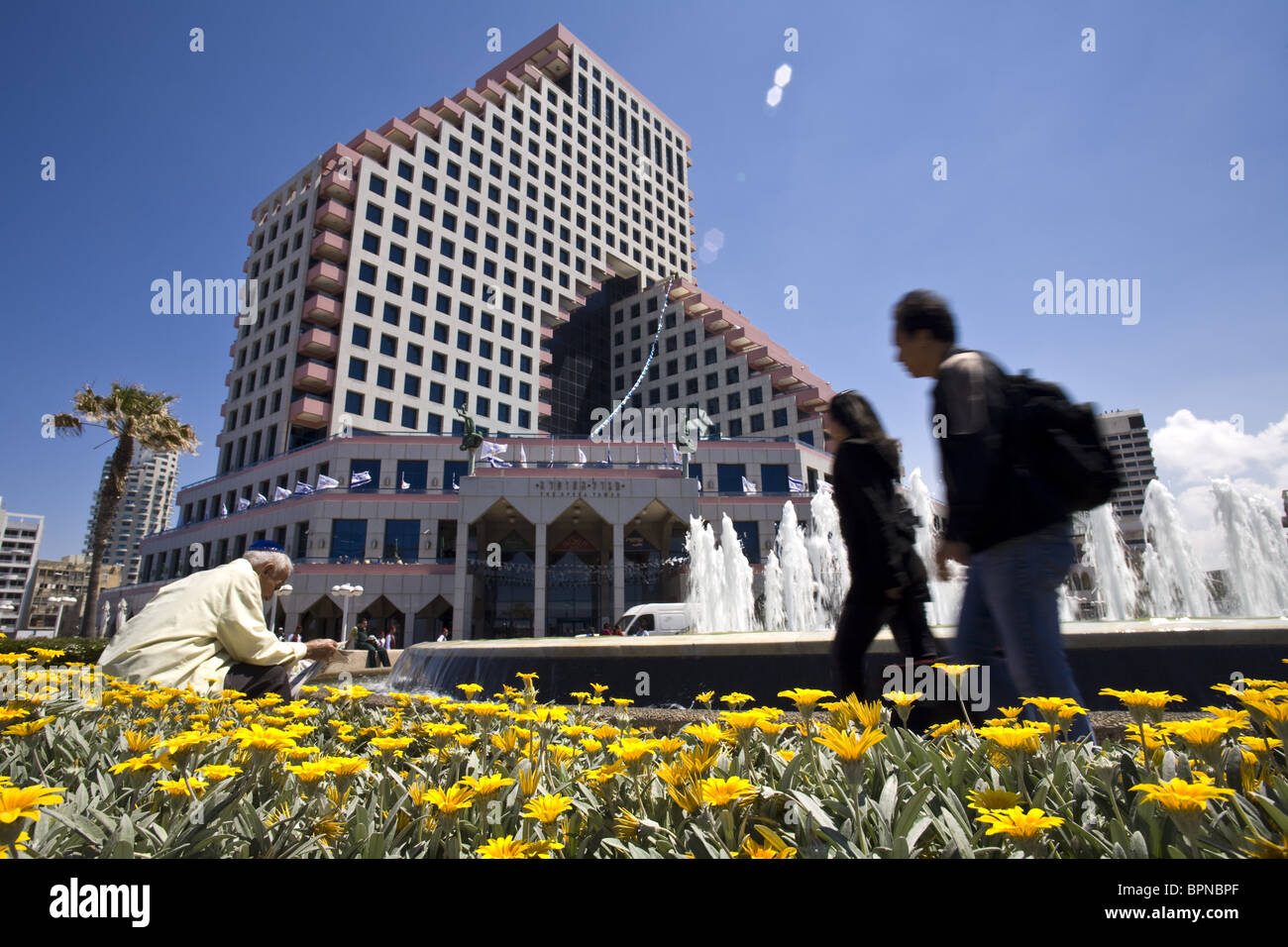 Tel aviv opera house hi-res stock photography and images - Alamy