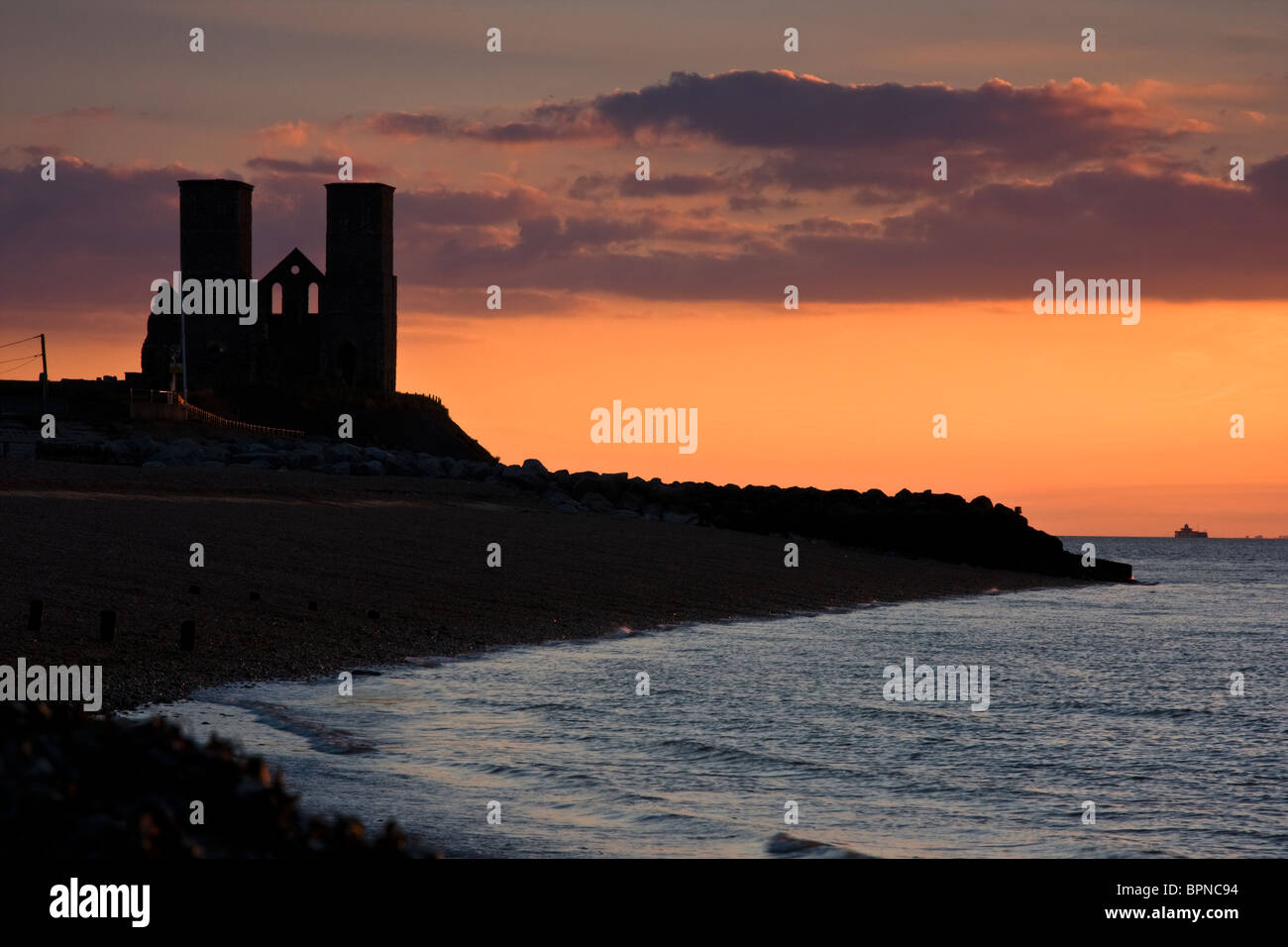 Seascape towers hi-res stock photography and images - Alamy