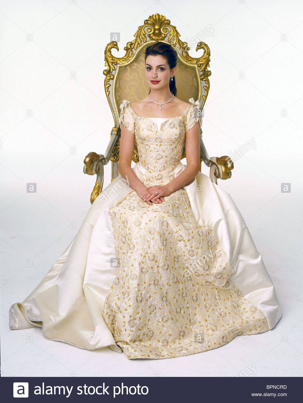 ANNE HATHAWAY THE PRINCESS DIARIES 2: THE ROYAL ENGAGEMENT (2004 Stock ...
