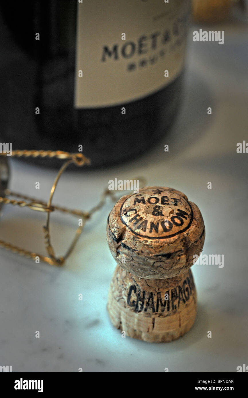 Moet et chandon bottle hi-res stock photography and images - Alamy