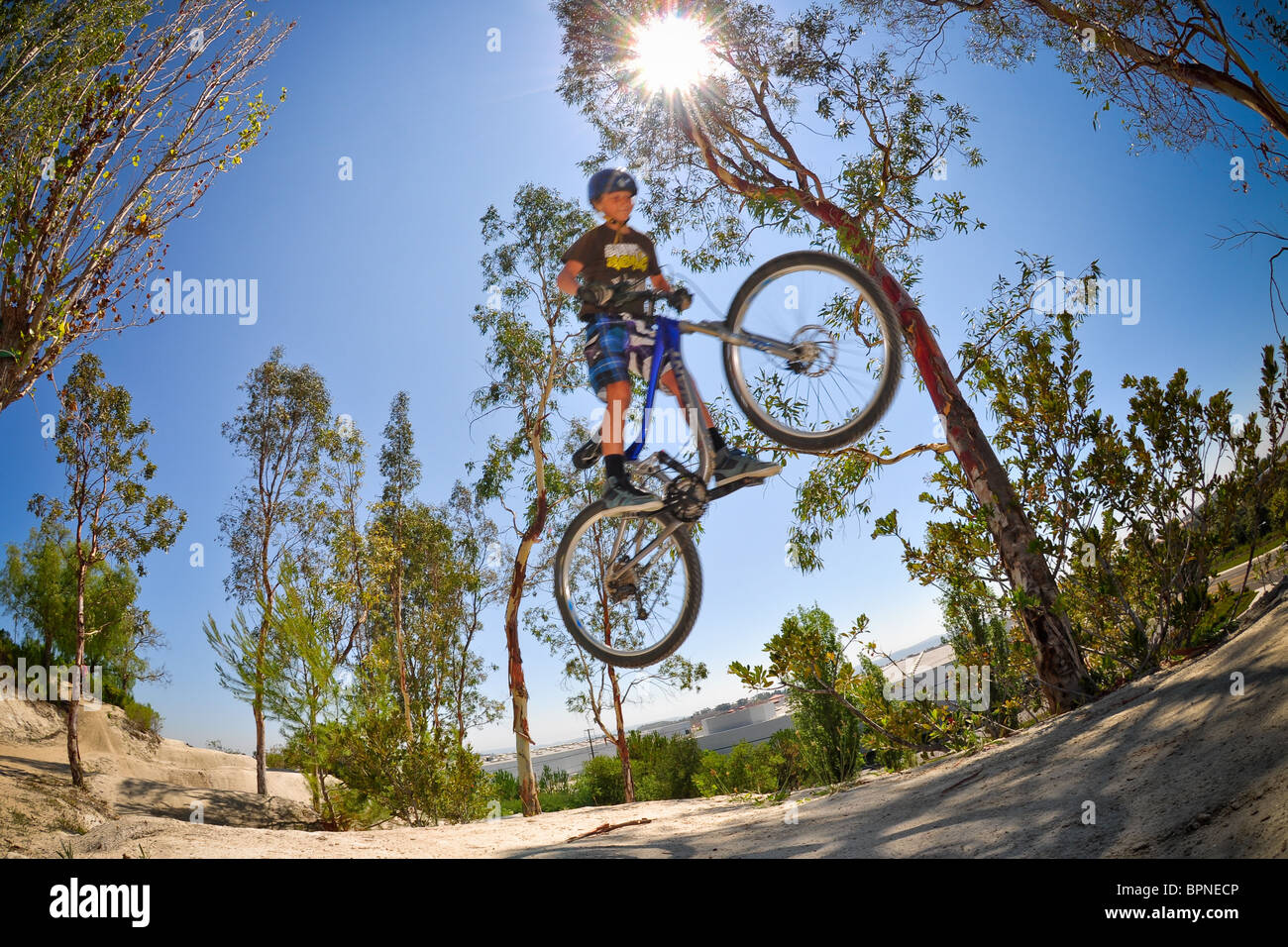 Teen track and field jump hi-res stock photography and images - Alamy