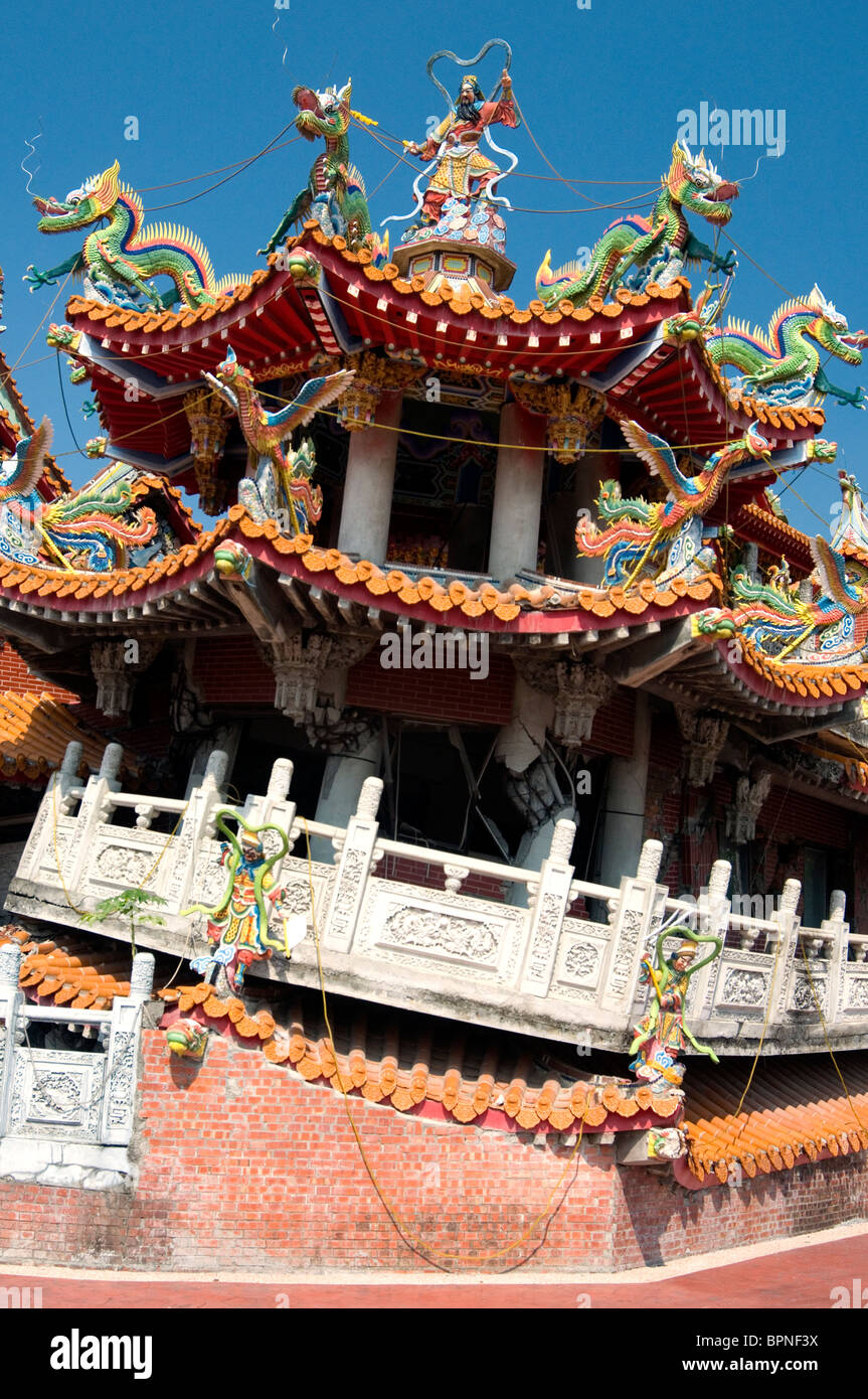 Earthquake-damaged Chinese temple at Jiji, Taiwan Stock Photo - Alamy