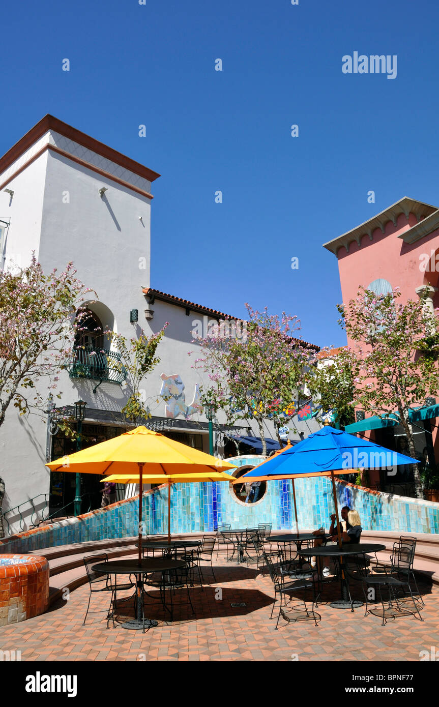 Paseo nuevo shopping mall hi-res stock photography and images - Alamy