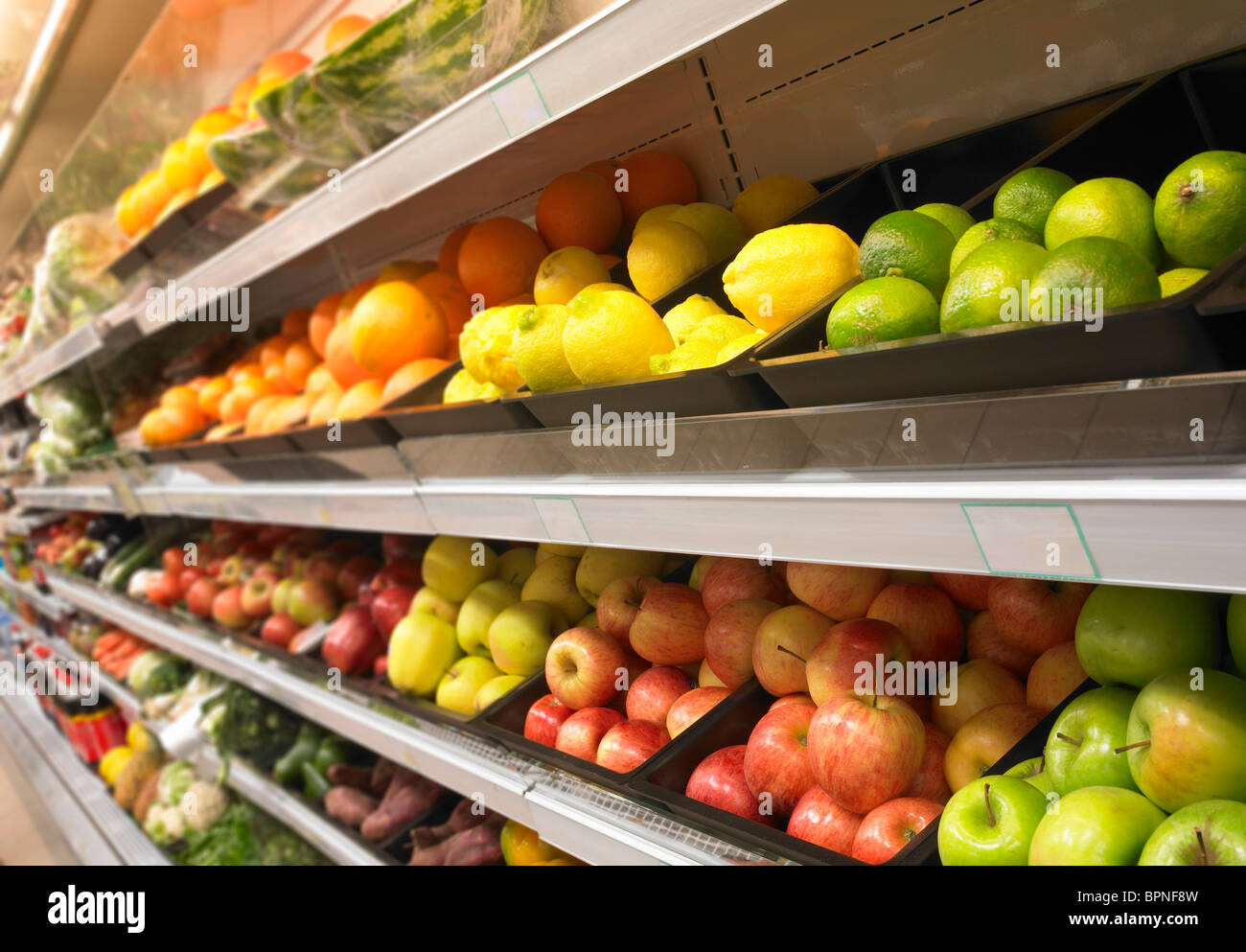 Fruit on supermaket shelves Stock Photo - Alamy