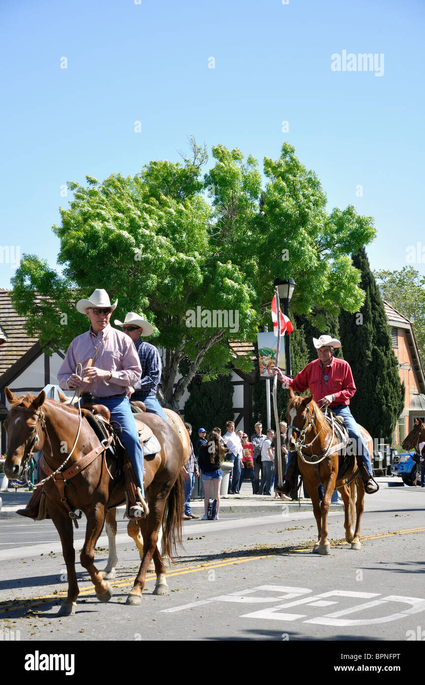 Riding parade hi-res stock photography and images - Alamy