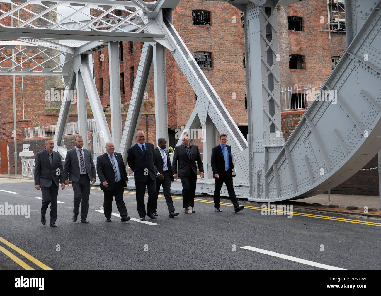 Bascule bridge opening hi-res stock photography and images - Alamy