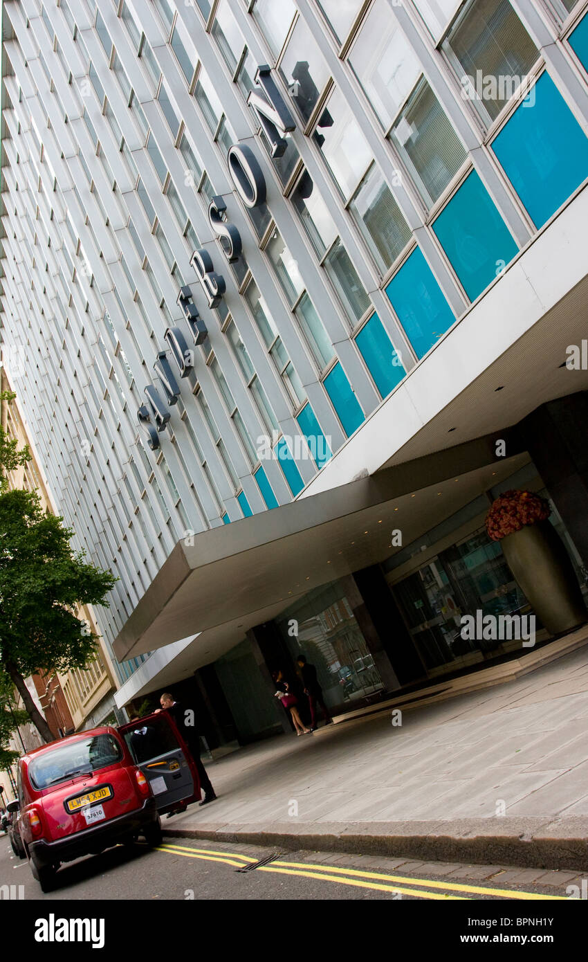 Sanderson hotel berners street hi-res stock photography and images - Alamy