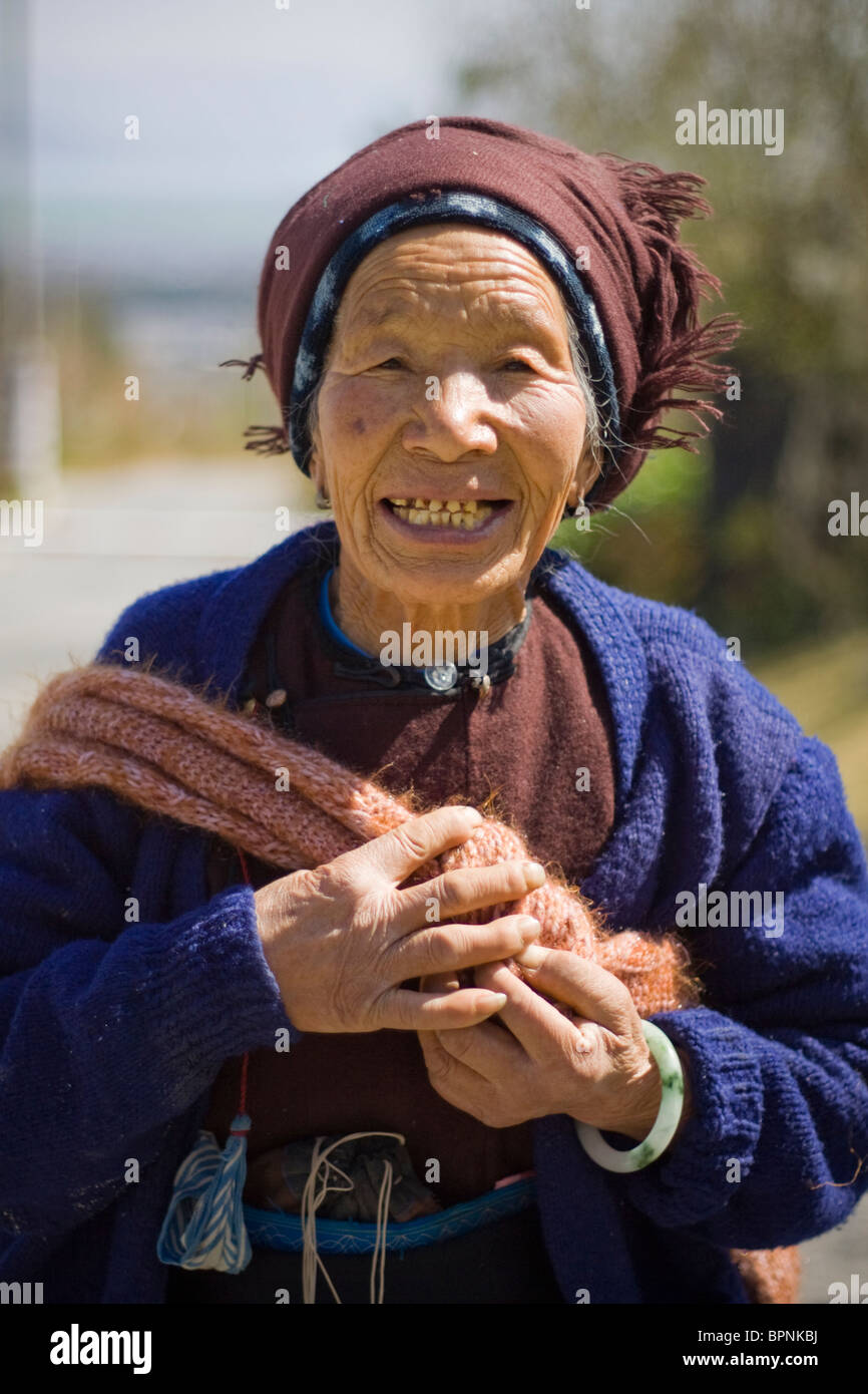 Old Chinese Lady High Resolution Stock Photography and Images - Alamy