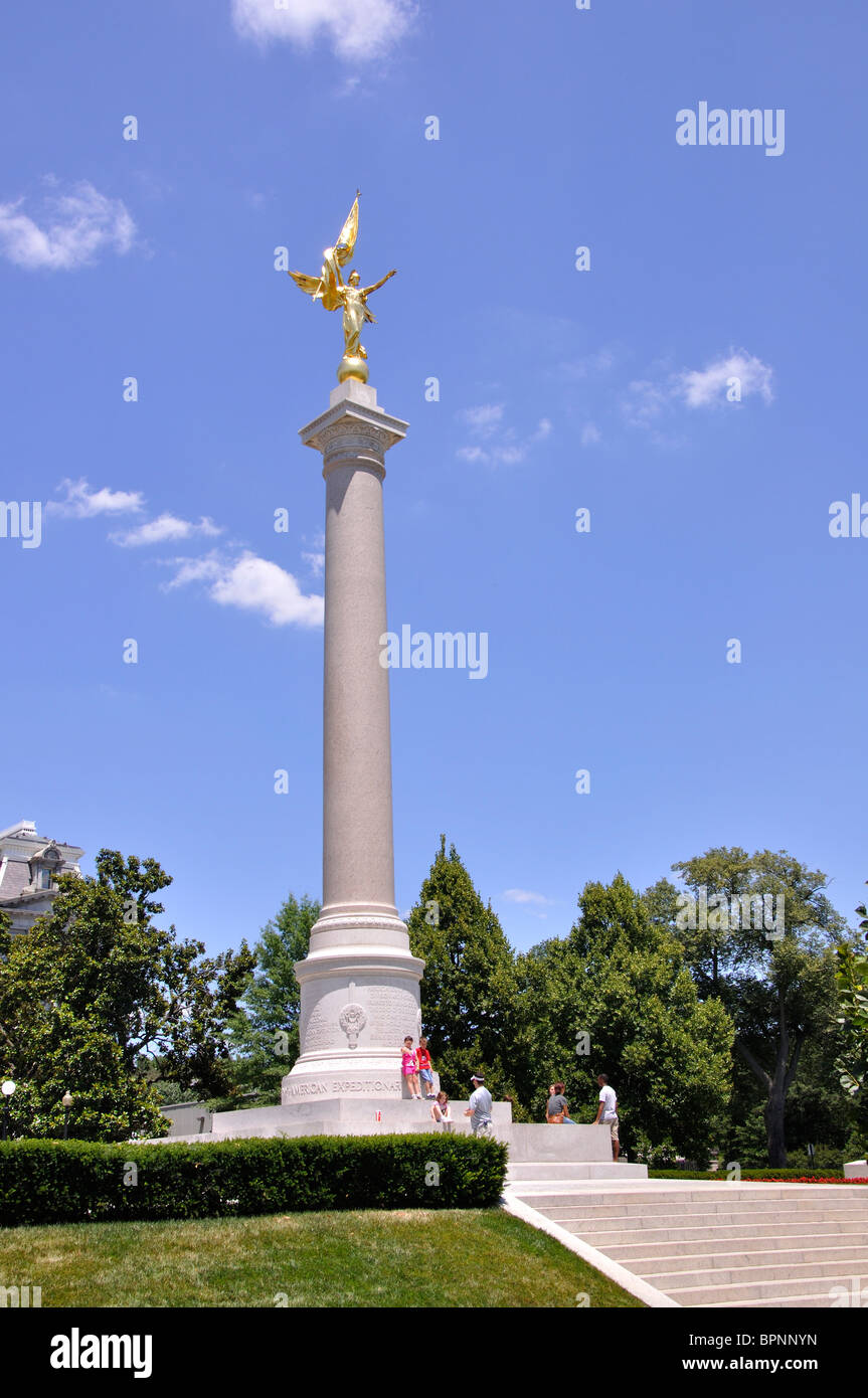 Gold Winged Victory statue at First Division Monument near White House ...