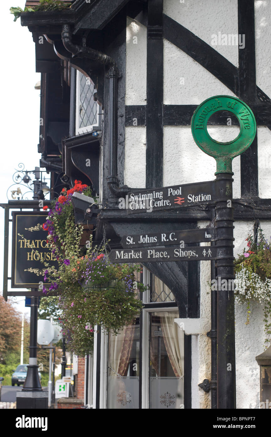 Thatched House pub Poulton-le-fylde,Lancashire,uk Stock Photo - Alamy