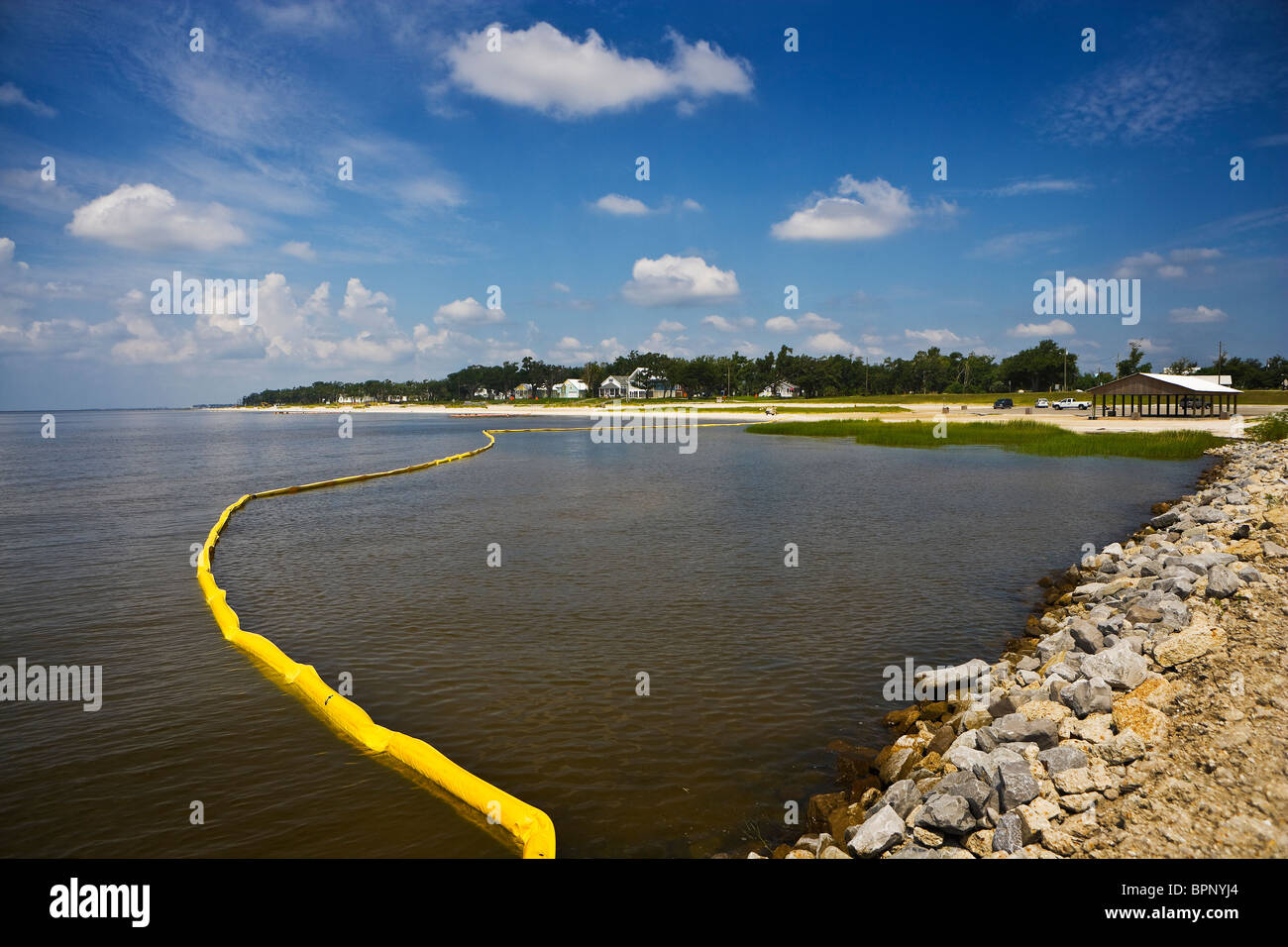 Oil spill boom hi-res stock photography and images - Alamy