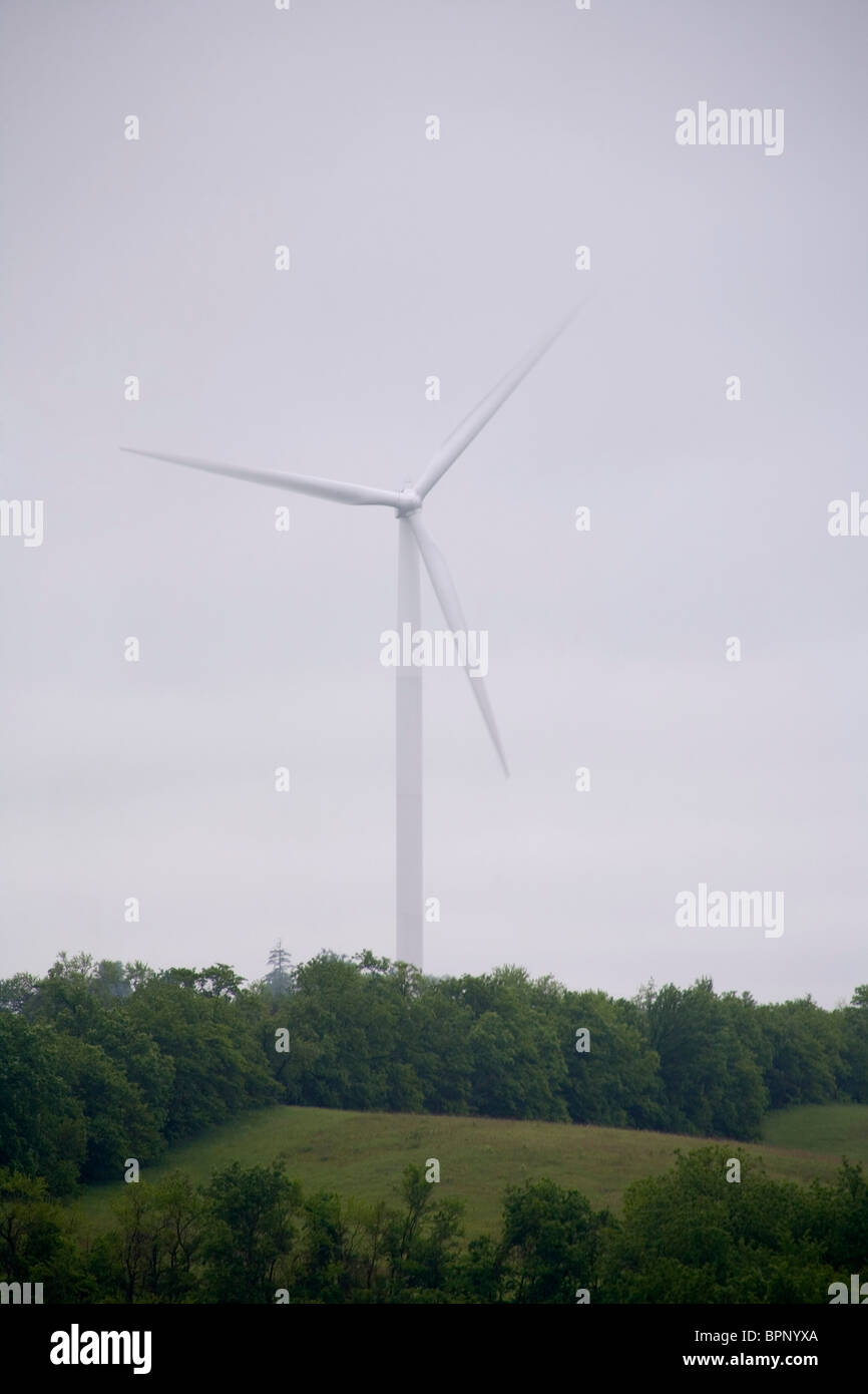 Mo windmill wind turbine sky green hi-res stock photography and images ...