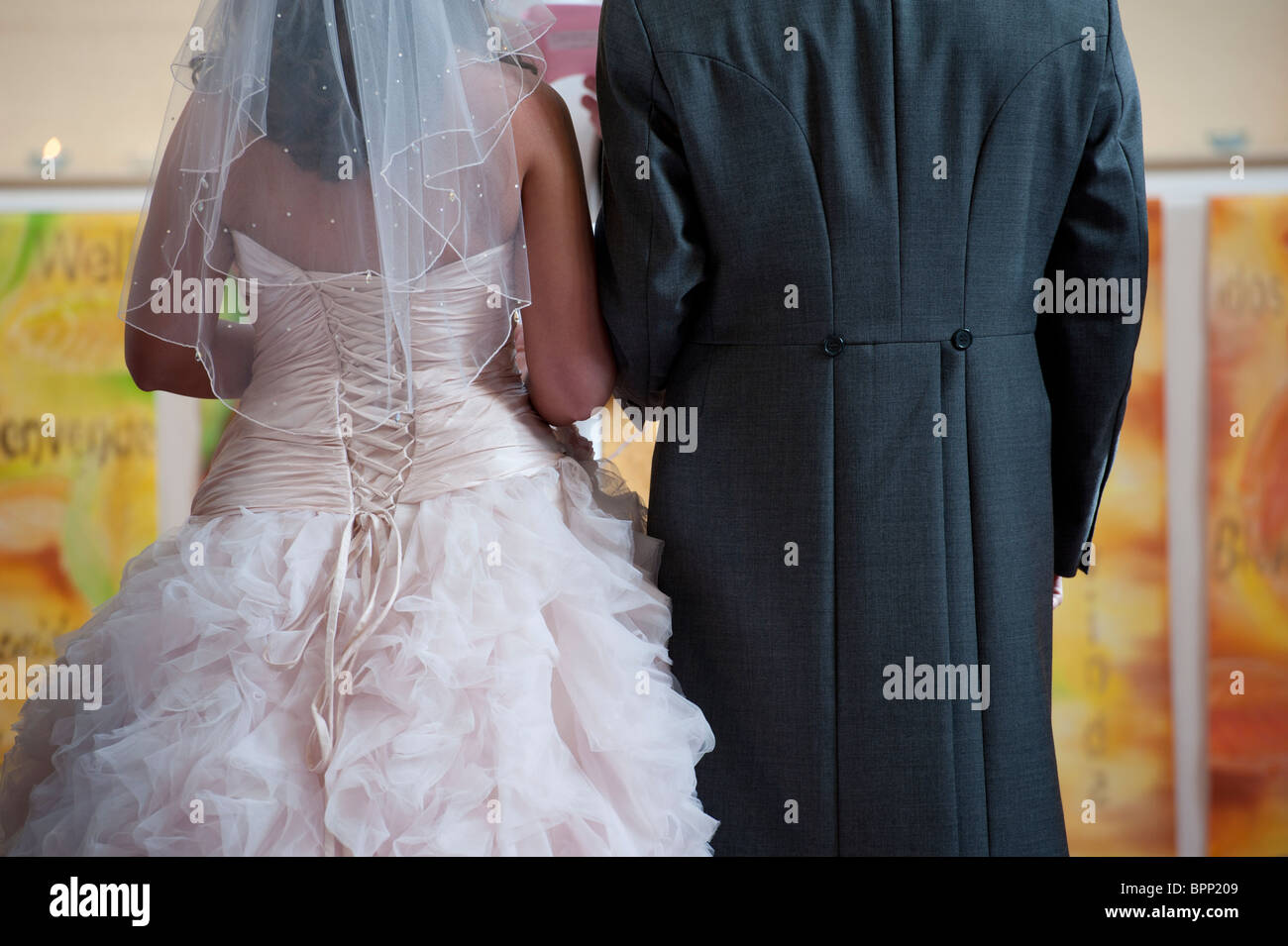 bride and groom Stock Photo - Alamy