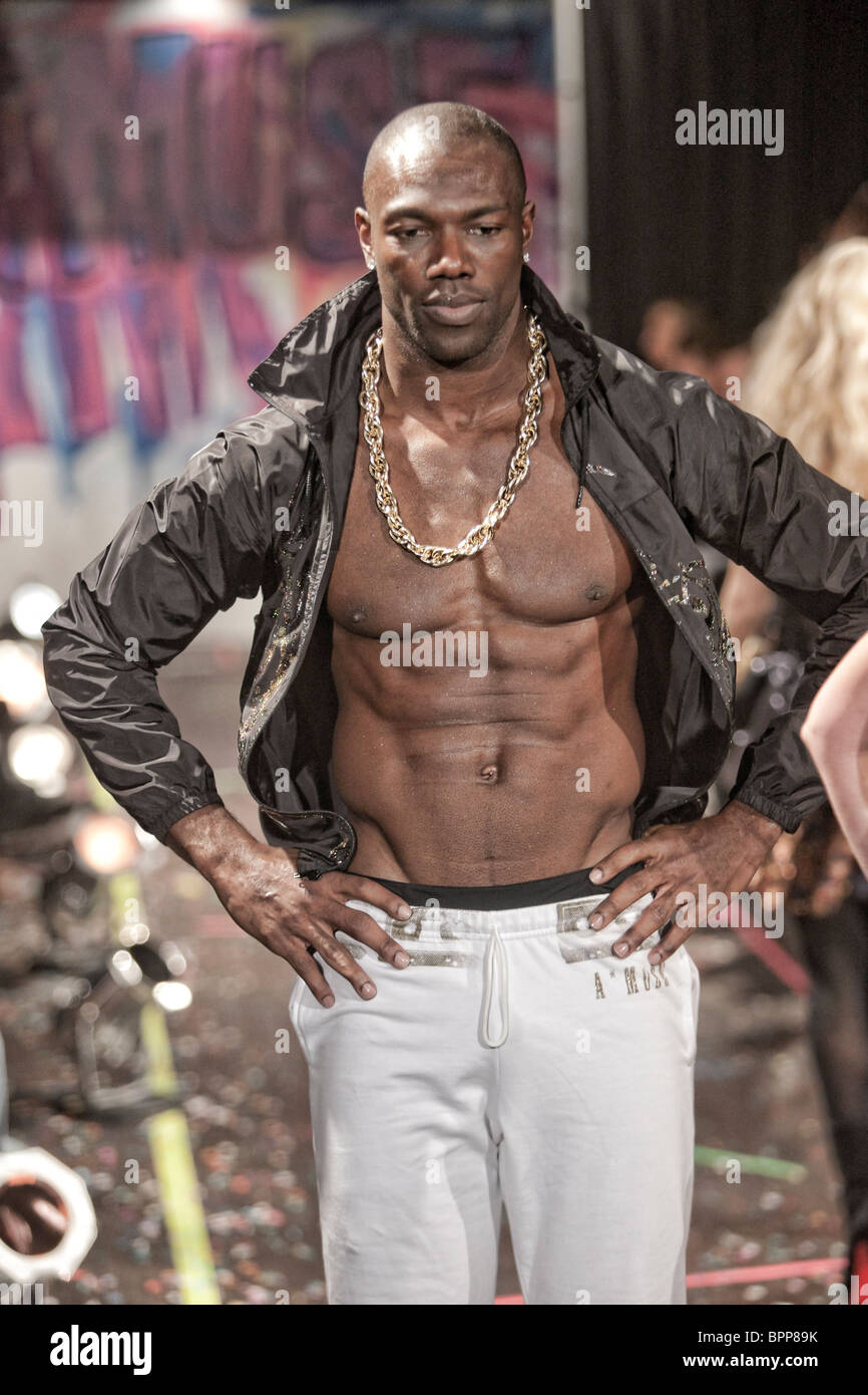Terrell owens hi-res stock photography and images - Alamy