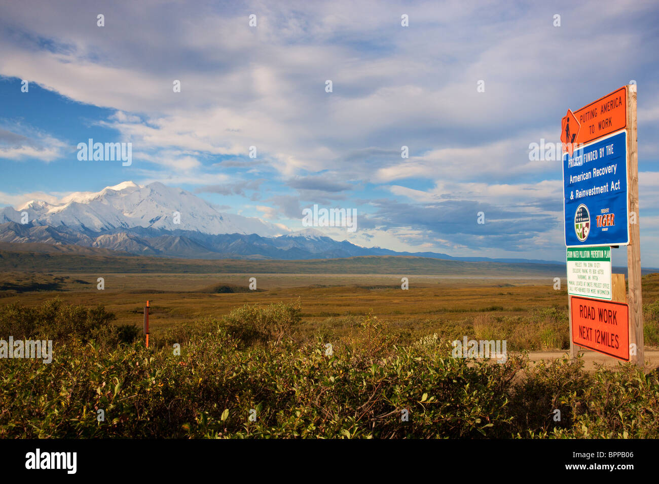 Denali national park sign hi-res stock photography and images - Alamy