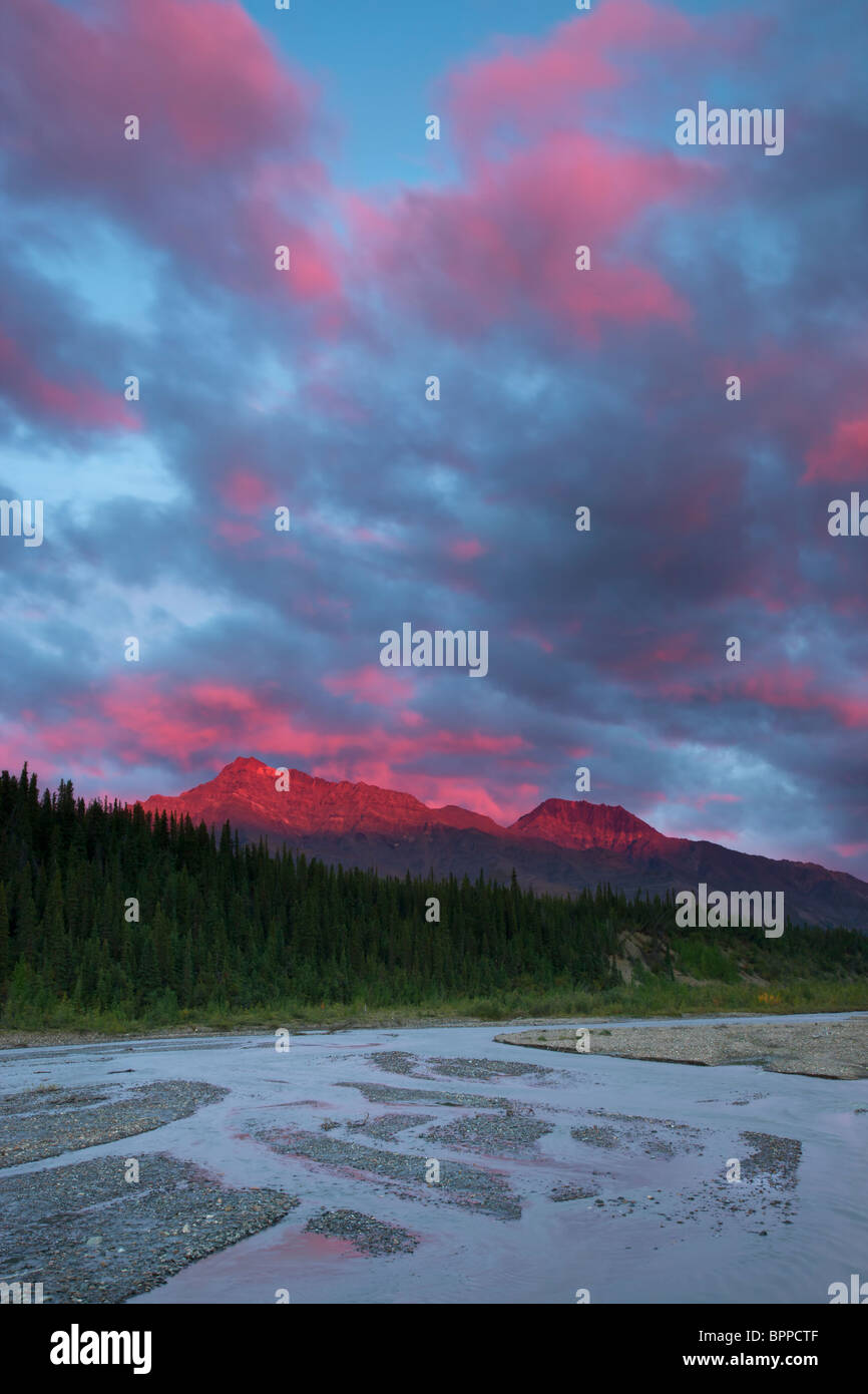 Sunset over the Teklanika River valley, Denali National Park, Alaska ...