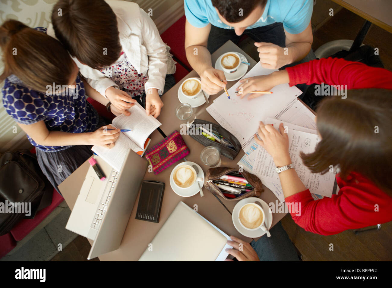 Students busy bar hi-res stock photography and images - Alamy