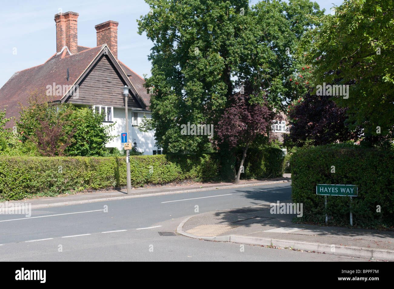 Junction of Hayes Way and Whitecroft Way in the Park Langley ...