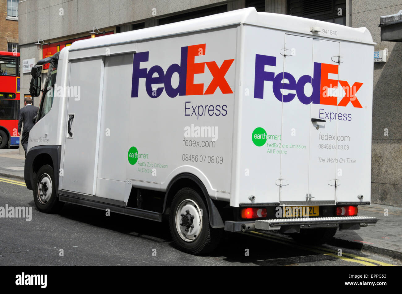 Fedex express logo High Resolution Stock Photography and Images - Alamy