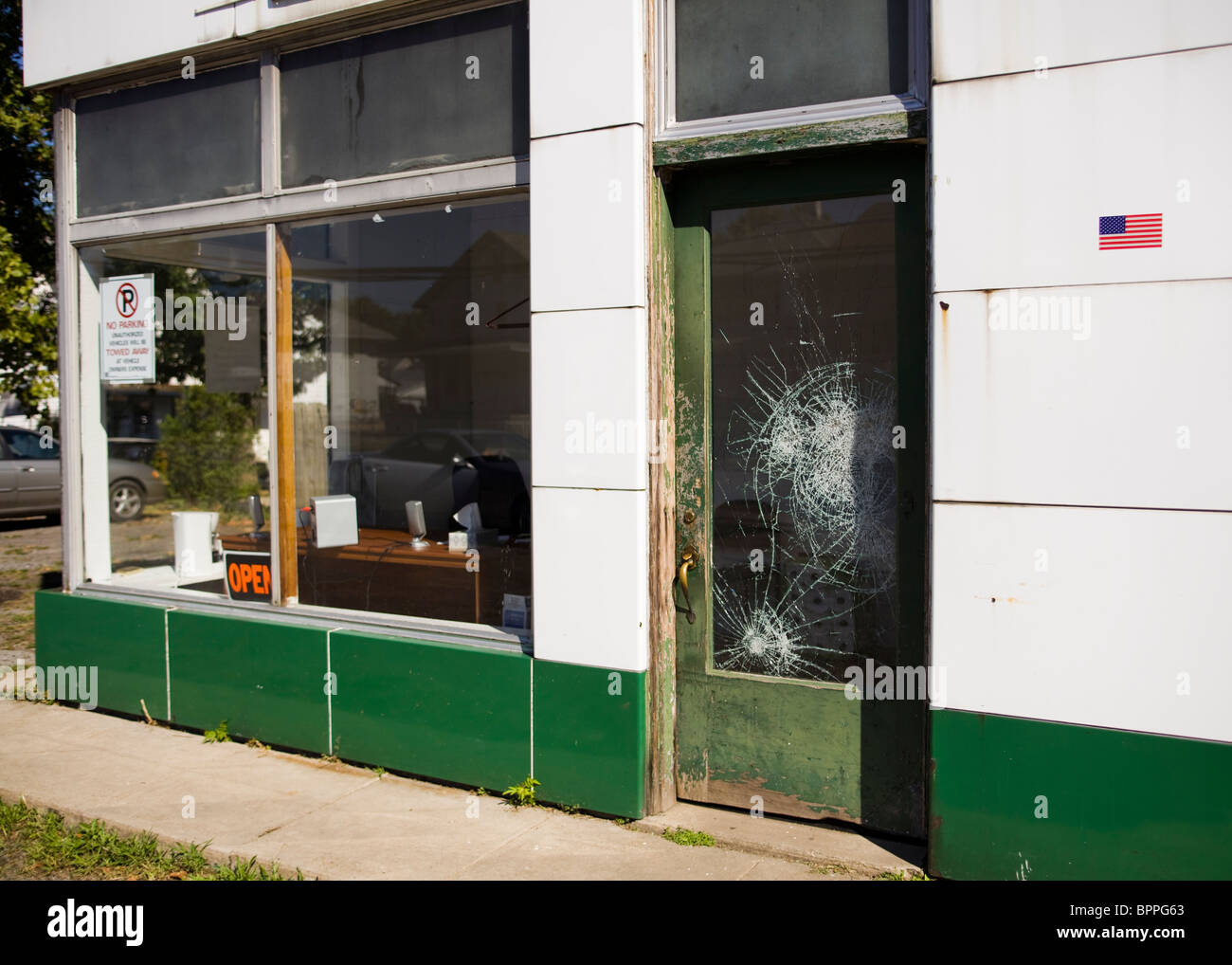 Glass door hi-res stock photography and images - Alamy