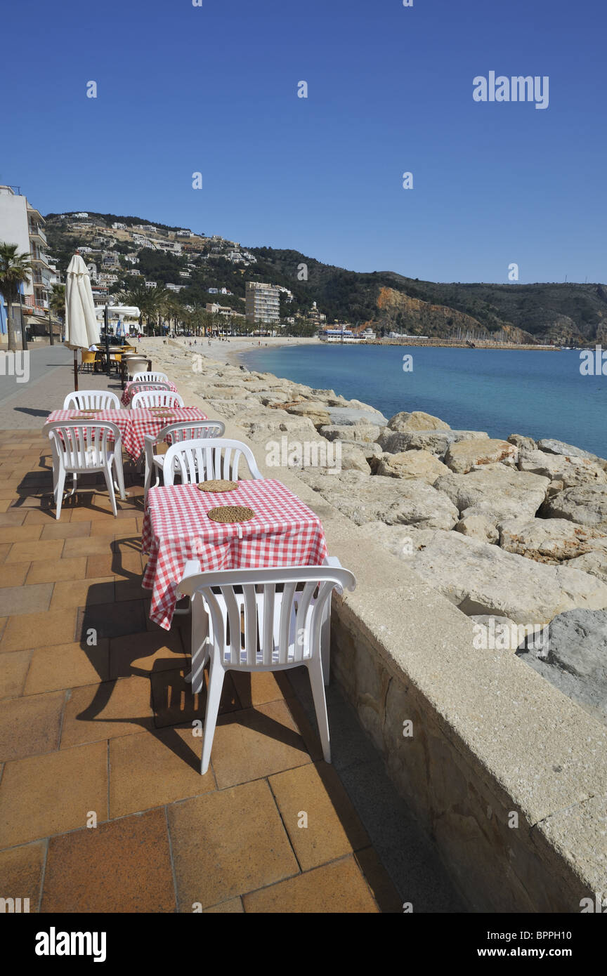 Promenade restaurants cafes puerto de hi-res stock photography and ...