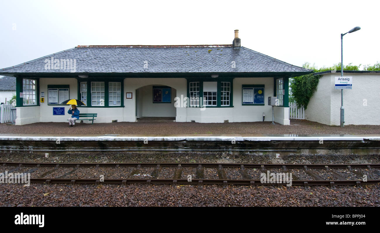 Train waiting waiting room station hi-res stock photography and images ...