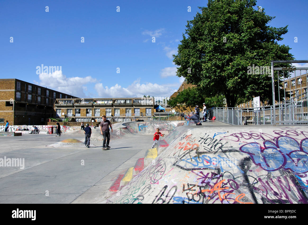 Stockwell Skateboard Park, Stockwell Road, Stockwell, London Borough of ...