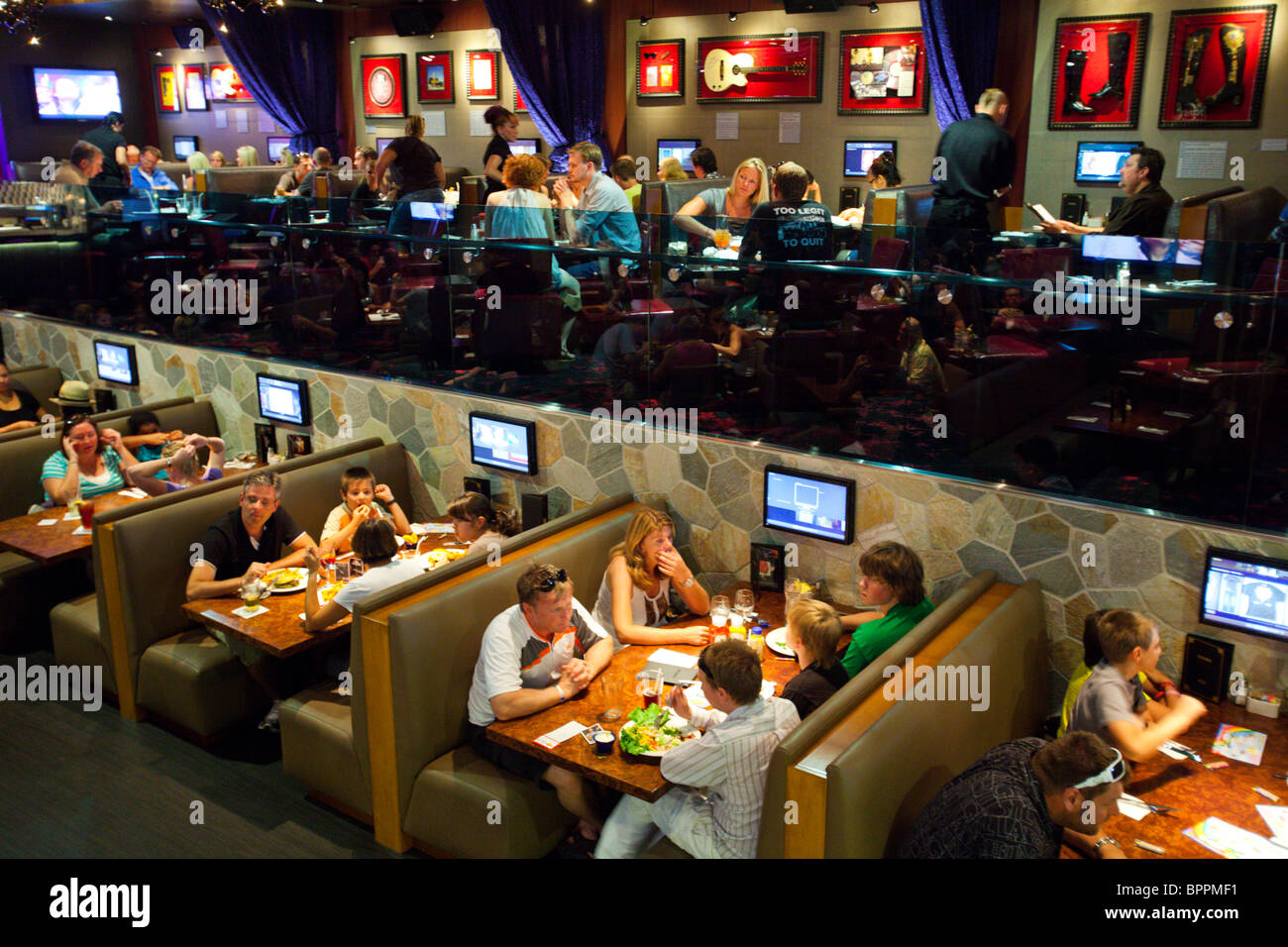 Hard rock cafe hollywood los hi-res stock photography and images - Alamy