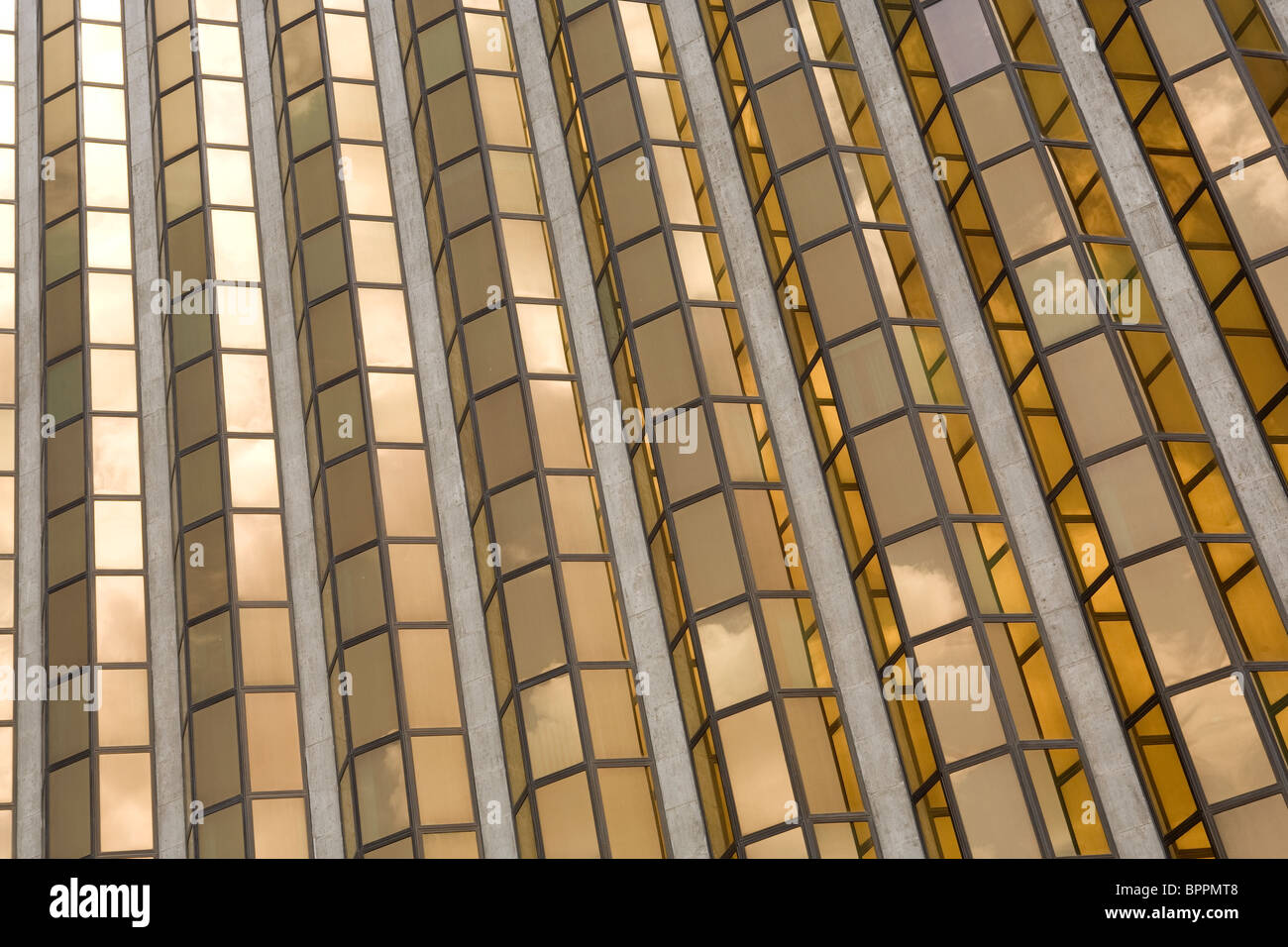 Bank building dubai bank hi-res stock photography and images - Alamy