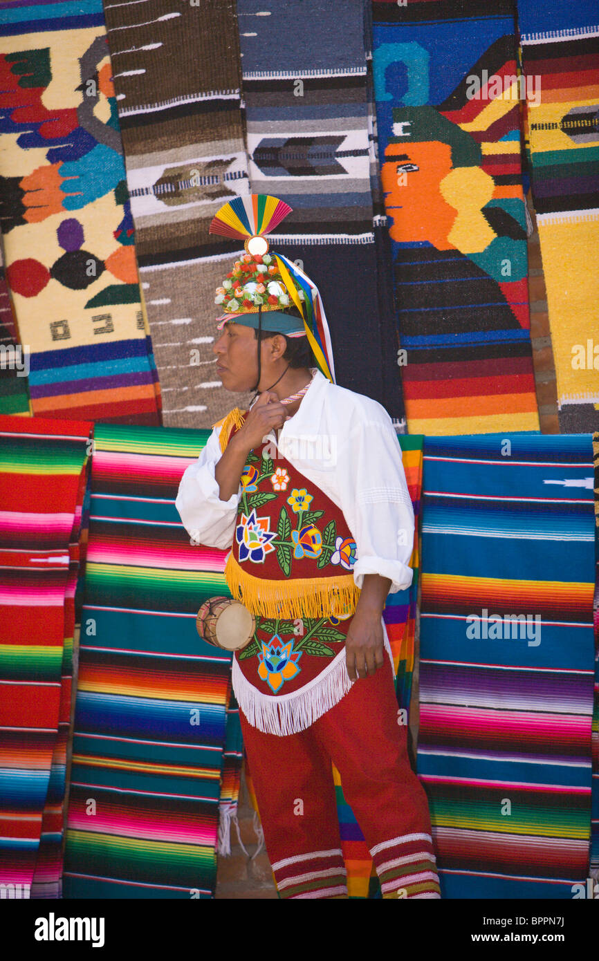 performers at Folkloric Show at Aztec Theater, Golden Zone, Mazatlan ...